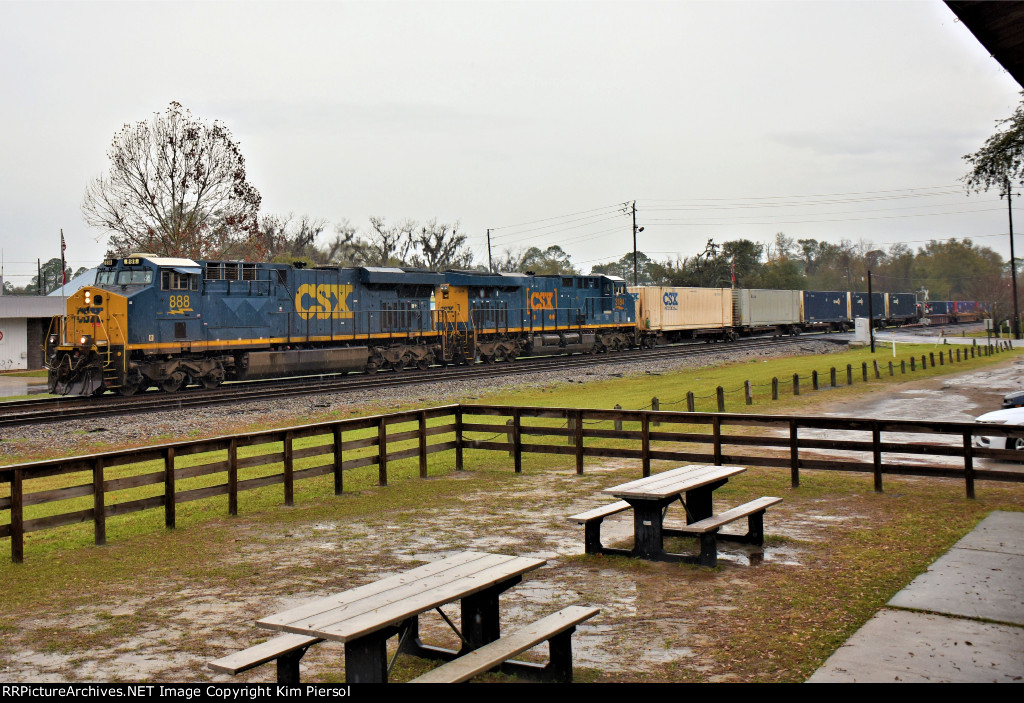 CSX 888 Q141